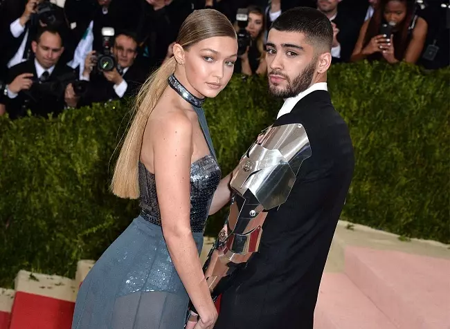 UGigi Hadid kunye noZayn Malik kwi-Met Gala, ifoto ye-2016 # 1