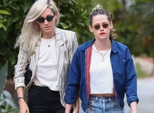 Na fa'aipoipo Kristen Stewart ma Dylan Meyer ina ua mavae le lua tausaga o le mafutaga