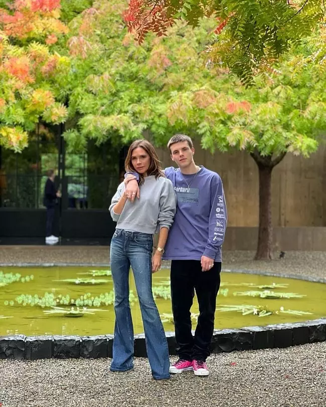 Impelaveki yentsapho yaseVictoria Beckham: abantwana, umyeni kunye nekwindla yegolide