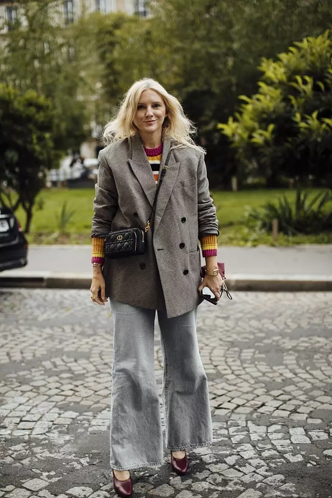 Streetstyle à la Fashion Week de Paris printemps-été 2022 photo #2