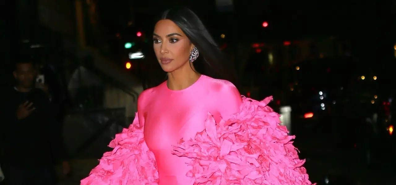 Labhair Kim Kardashian faoi na cúiseanna leis an gcolscaradh ó Kanye West