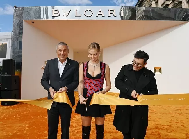 Jean-Christophe Babin，寶格麗集團首席執行官，Chiara Ferragni，寶格麗全球公關大使和藝術家 Refik Anadol 照片 #3