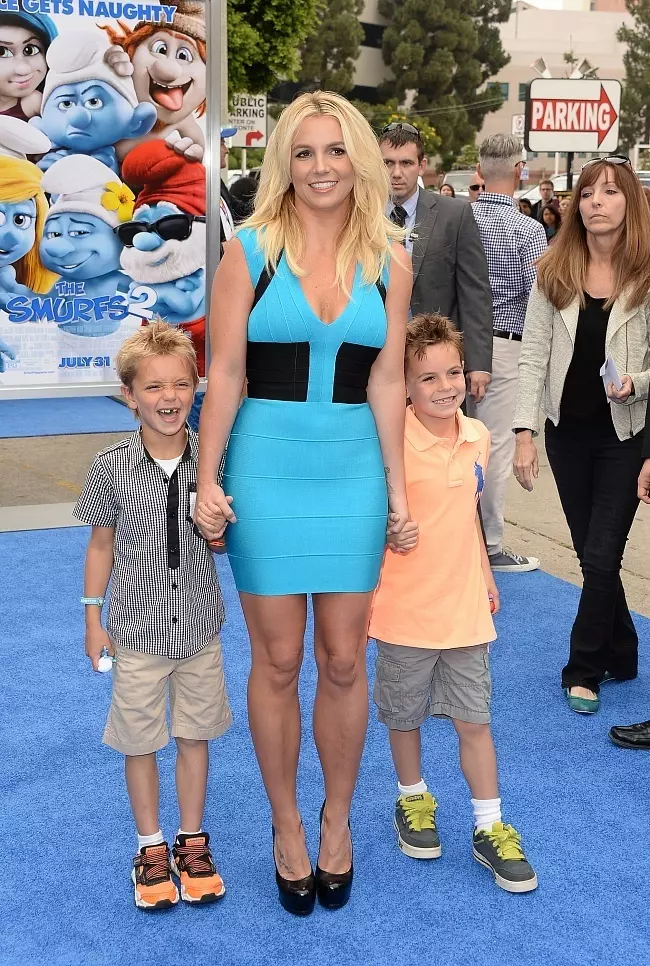 Britney Spears กับลูกชาย Sean Preston และ Jaden James, 2013 photo # 2