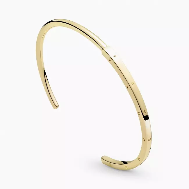 ខ្សែដៃ Pandora Signature bangle, plated with yellow gold, 9039 rubles with a 30% discount, pandorussia.ru photo #1