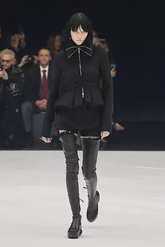 Givenchy fotografija proljeće-ljeto 2022. broj 1