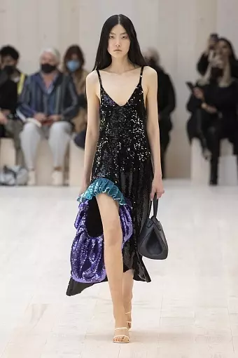 Loewe spring-summer 2022 photo # 7