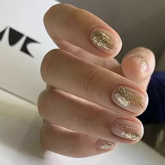 Leid óir (grianghraf: @ kapri.nails) grianghraf # 15