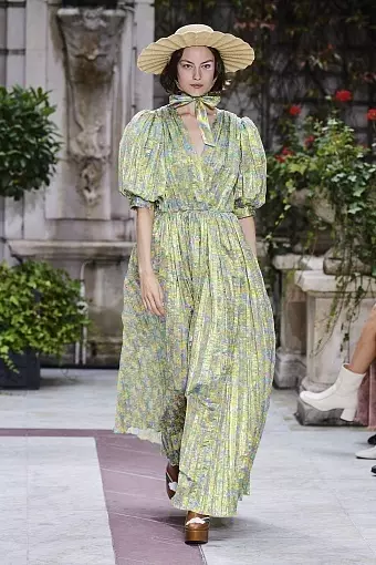 Pertunjukan paling penting dari London Fashion Week 20 September foto # 23