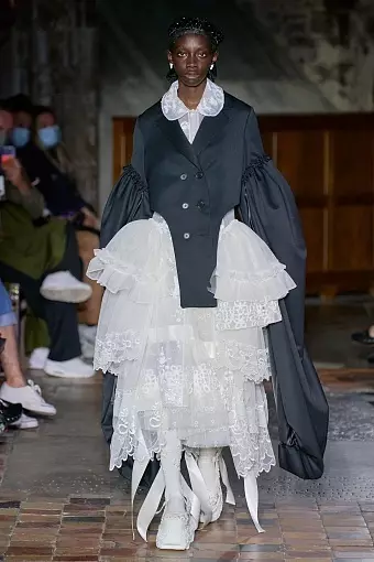 Simone Rocha primavera-estiu 2022 foto # 36