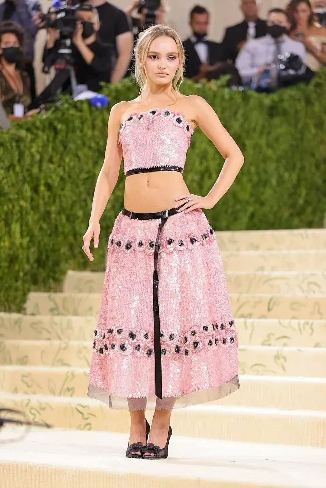 Lily-Rose Depp a Chanel 97-es fotóján