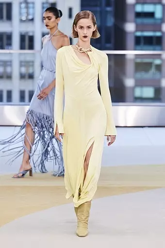 Isithombe sika-Jonathan Simkhai spring-summer 2022 # 17