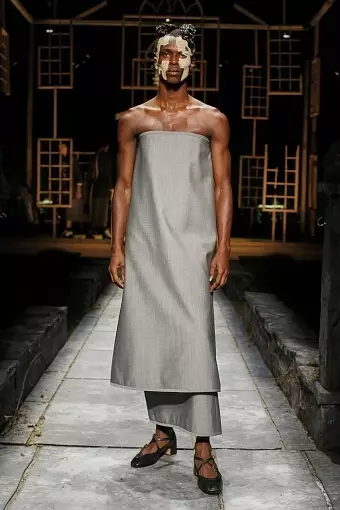 Isithombe sika-Thom Browne spring-summer 2022 # 2