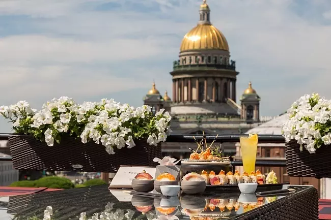 Njia 3 za kupanua msimu wa joto kwa kwenda St. Petersburg picha # 2