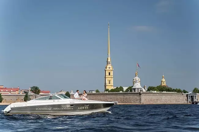 Njia 3 za kupanua msimu wa joto kwa kwenda St. Petersburg picha # 3