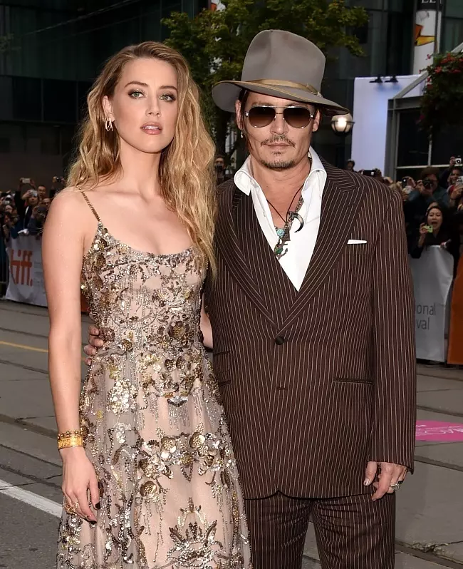 Amber Heard le Johnny Depp, setšoantšo sa 2015 # 1