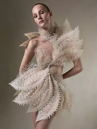 Iris Van Herpen Alta Costura Tardor-Hivern 2021/22 foto núm. 2