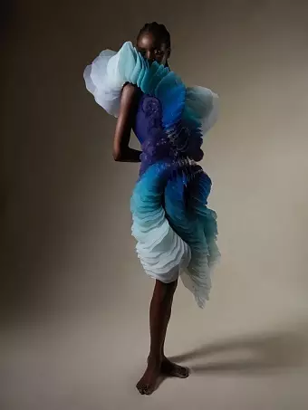 Iris Van Herpen Alta Costura Tardor-Hivern 2021/22 foto # 9