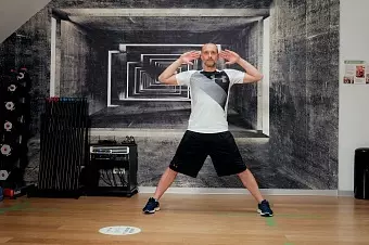 Exercise №3: Lateral Lunge Фото №6