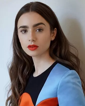 Sawirka Lily Collins # 13