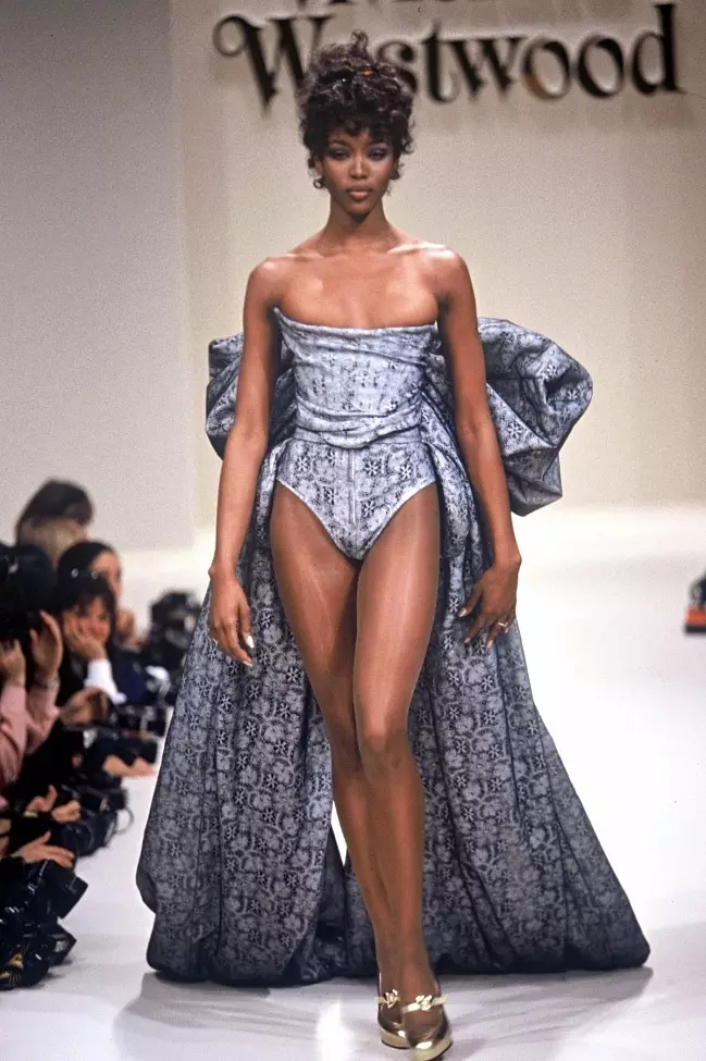 Naomi Campbell på Vivienne Westwood moteshow, 1994 bilde #15