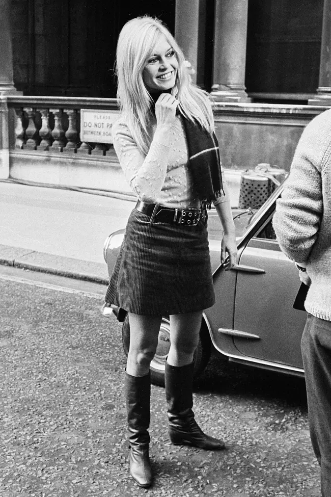 Brigitte Bardot ในลอนดอน 1966 รูปภาพ # 1