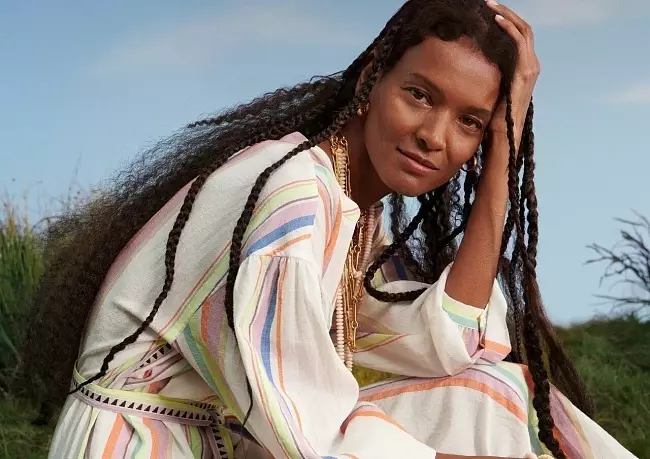 Liya Kebede dina baju tina koleksi H&M х lemlem poto № 3