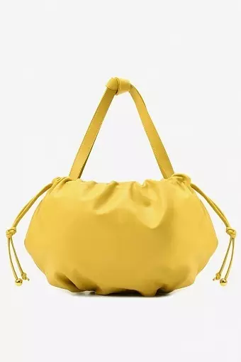 包 Bottega Veneta The Medium Bulb，165,500 卢布，tsum.ru 照片 #23