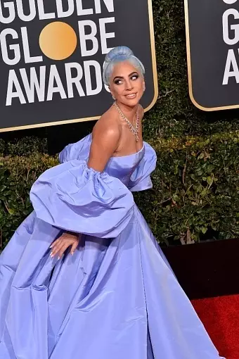 Lady Gaga na odovzdávaní cien Zlatý glóbus 2018, fotografia č. 2