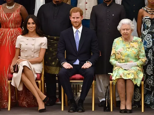 Ke molao: Khosana Harry le Meghan Markle ba lahlehetsoe ke mesebetsi eohle ea borena foto # 1