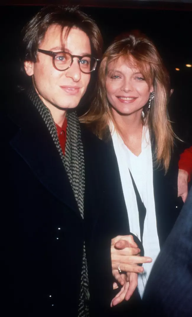 Minnesdagbok: Michelle Pfeiffer räddade en gång Fisher Stevens sjuka ödla Foto # 3