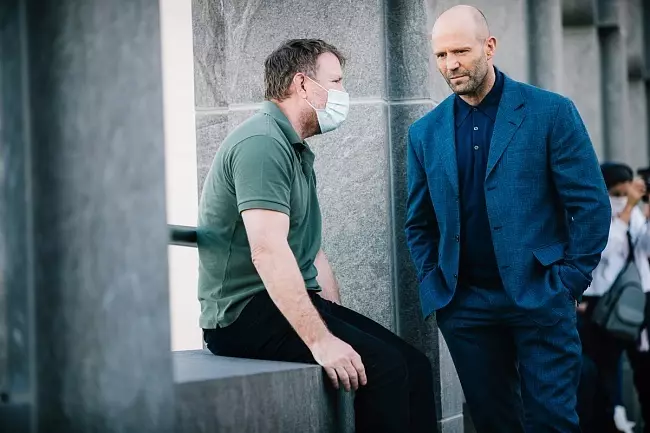 Mire la foto de Jason Statham del rodaje de la nueva foto de la película de Guy Ritchie # 2