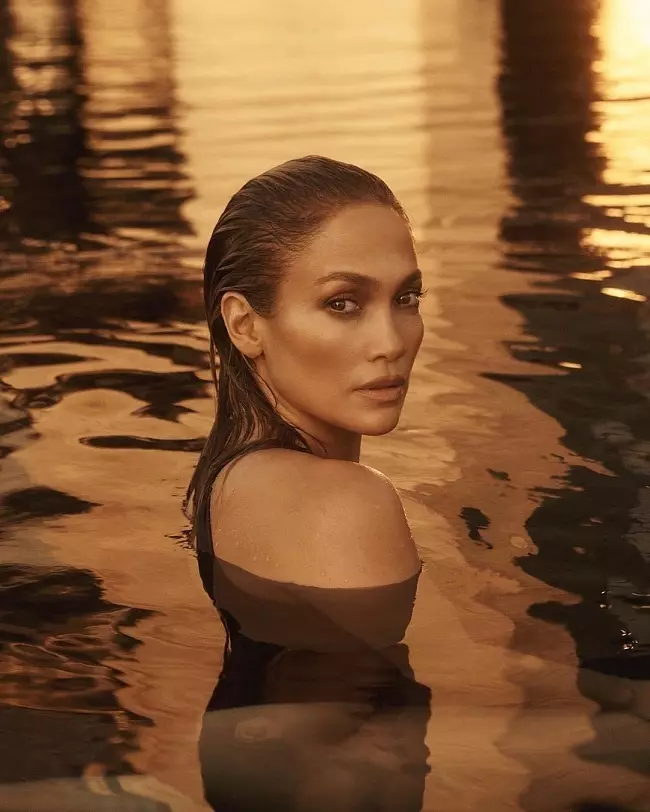 Conas breathnú fionnuar agus a bheith sláintiúil: 3 chomhairle ó Jennifer Lopez grianghraf # 3