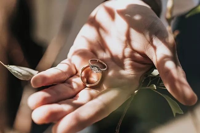 Temokake nasib sampeyan: 5 ramalan Natal kanggo foto pengantin lanang # 1