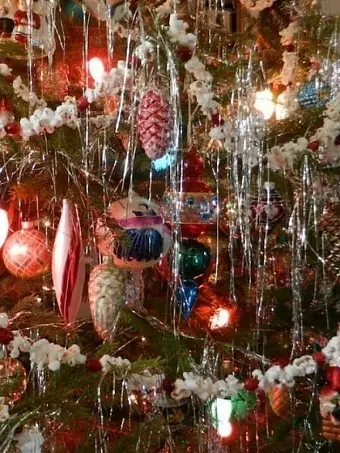 10 cara menghias pohon Natal untuk Tahun Baru (belum terlambat) foto # 13