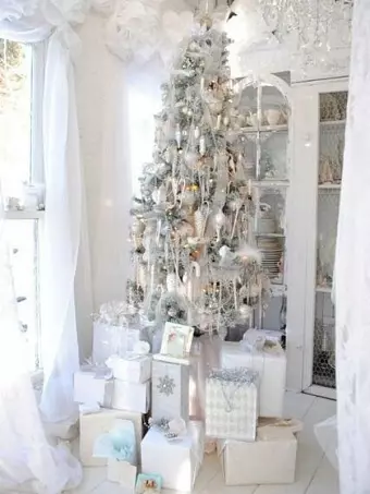 10 formas de decorar un árbol de Navidad para el Año Nuevo (no es demasiado tarde) foto # 20