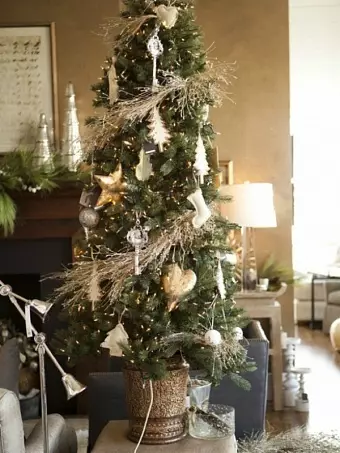 10 formas de decorar un árbol de Navidad para el Año Nuevo (no es demasiado tarde) foto # 37