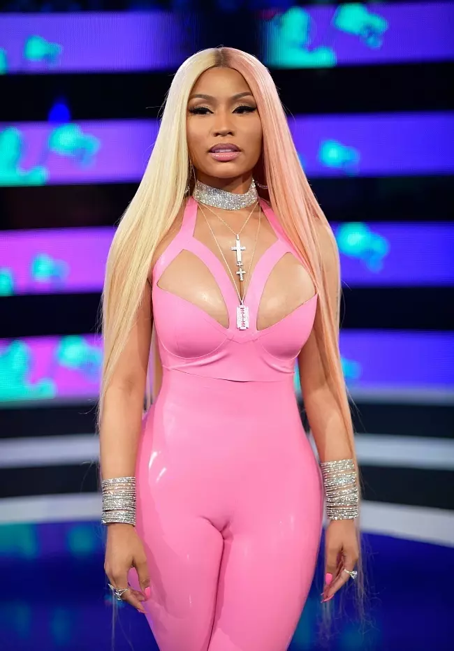 Pamja e bizhuterive të ditës: Nicki Minaj në MTV VMA Foto nr. 2