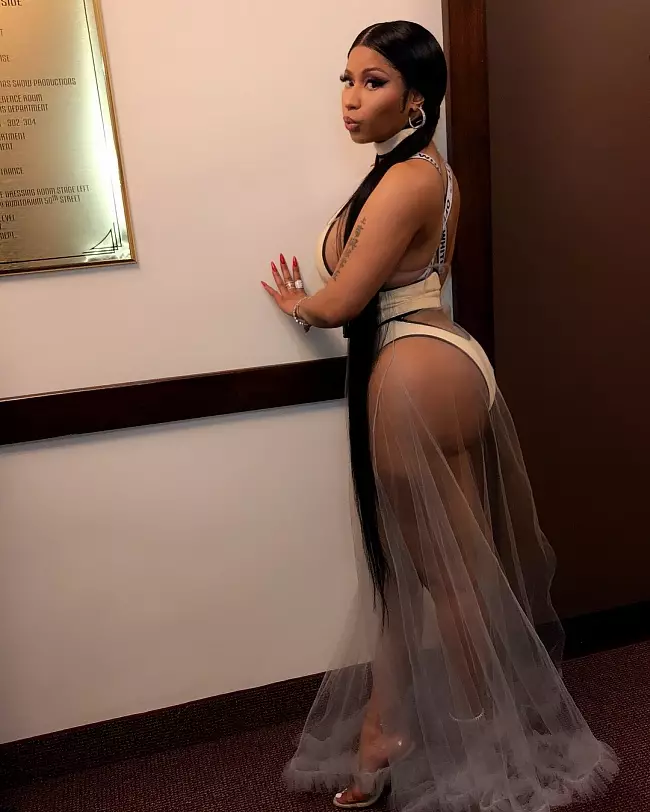 @nickiminaj снимка № 3