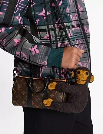 Gipagawas sa Louis Vuitton ang Bag-ong XS nga mga Handbag nga Litrato # 2