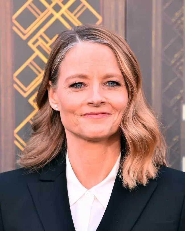 ຮູບພາບເຄື່ອງປະດັບຂອງມື້: Jodie Foster ຢູ່ Premiere ຂອງໂຮງແຮມ 41442_5