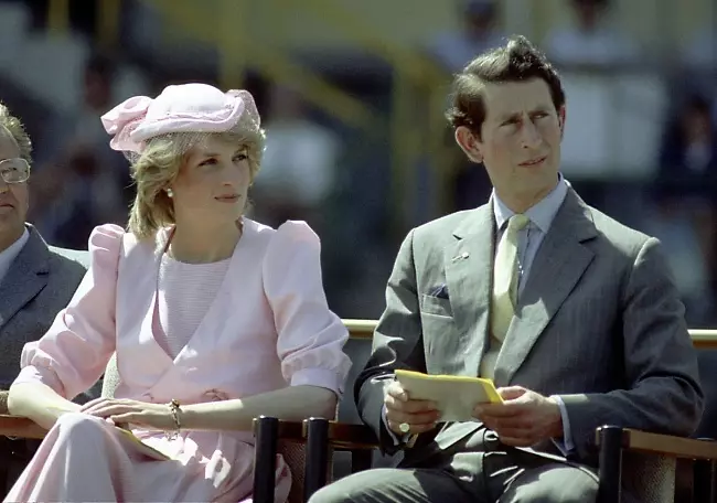 Aisea na uiga ese ai le amio a Prince Charles ma le Princess Diana i le taimi o le la faamau? ata nu.3