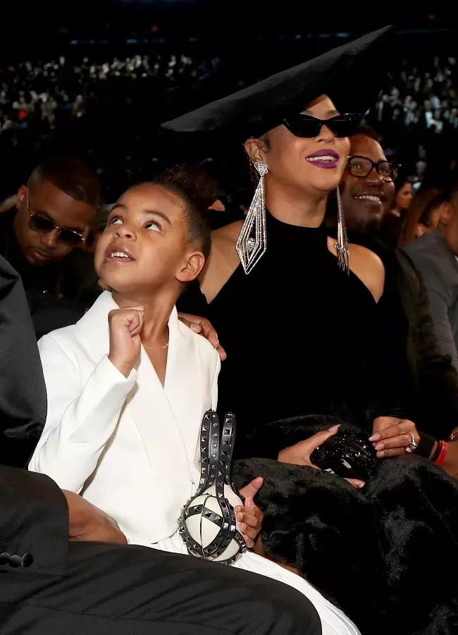 Twitter senang dengan cameo Blue Ivy di foto baru # 1 komersial