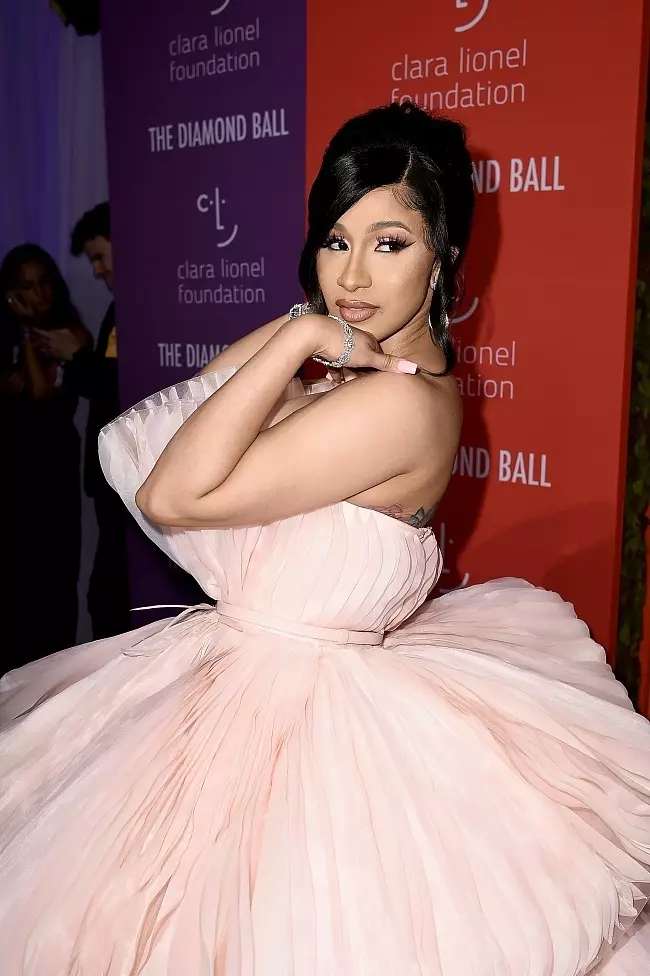 3 Cardi B katon kanggo ngelingake sampeyan babagan kemewahan foto # 2