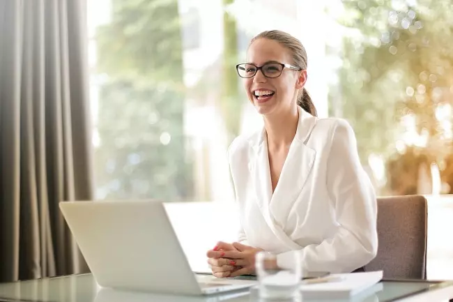 5 formas de ser feliz en cualquier foto de trabajo # 2