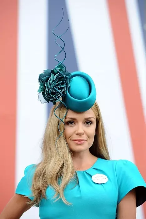 Balap kuda Royal Ascot: topi terindah yang pernah ada foto # 12