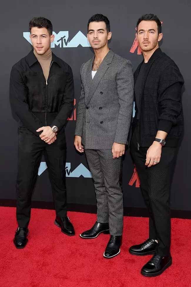 Jonas Brothers sa Fendi nga litrato # 3