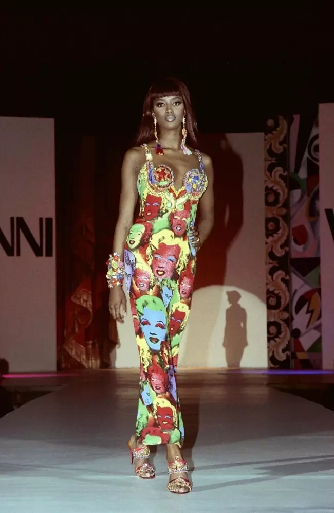 Versace Spring-Summer 1991 د عکس نمبر 2