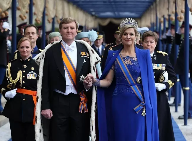 Royal Jewels: Dutch Sapphire Tiara photo # 1