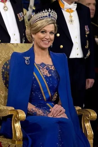 Royal Jewels: Dutch Sapphire Tiara fotografie #3