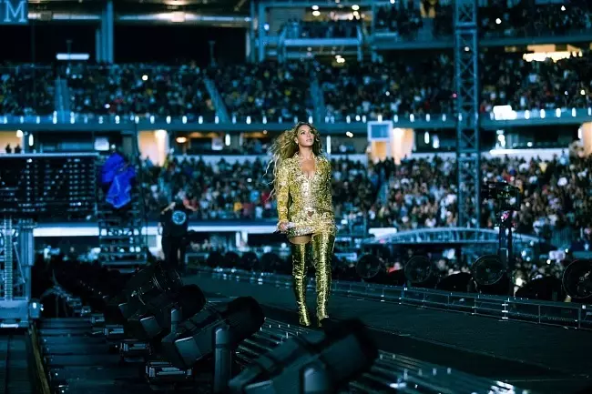 Diva ofoofogia: o ata sili ona lelei o Beyoncé i le taimi o le On the Run II Tour photo #16